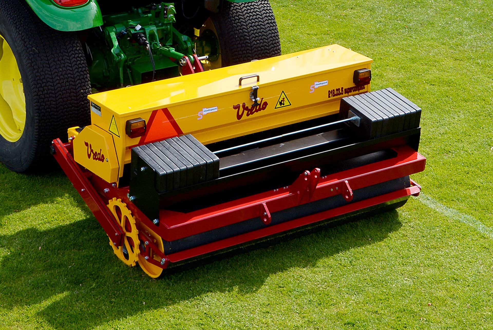 Vredo – Super Compact Series - Campey Turf Care Systems