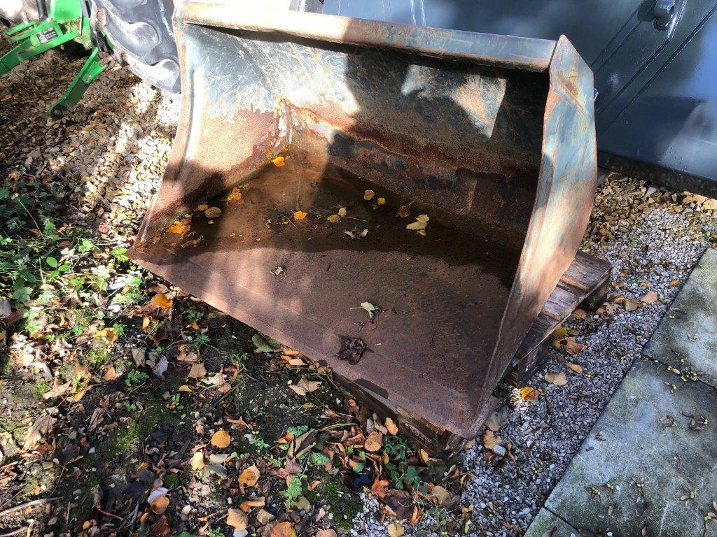 ALO Loader Bucket Uxxx - Campey Turf Care Systems